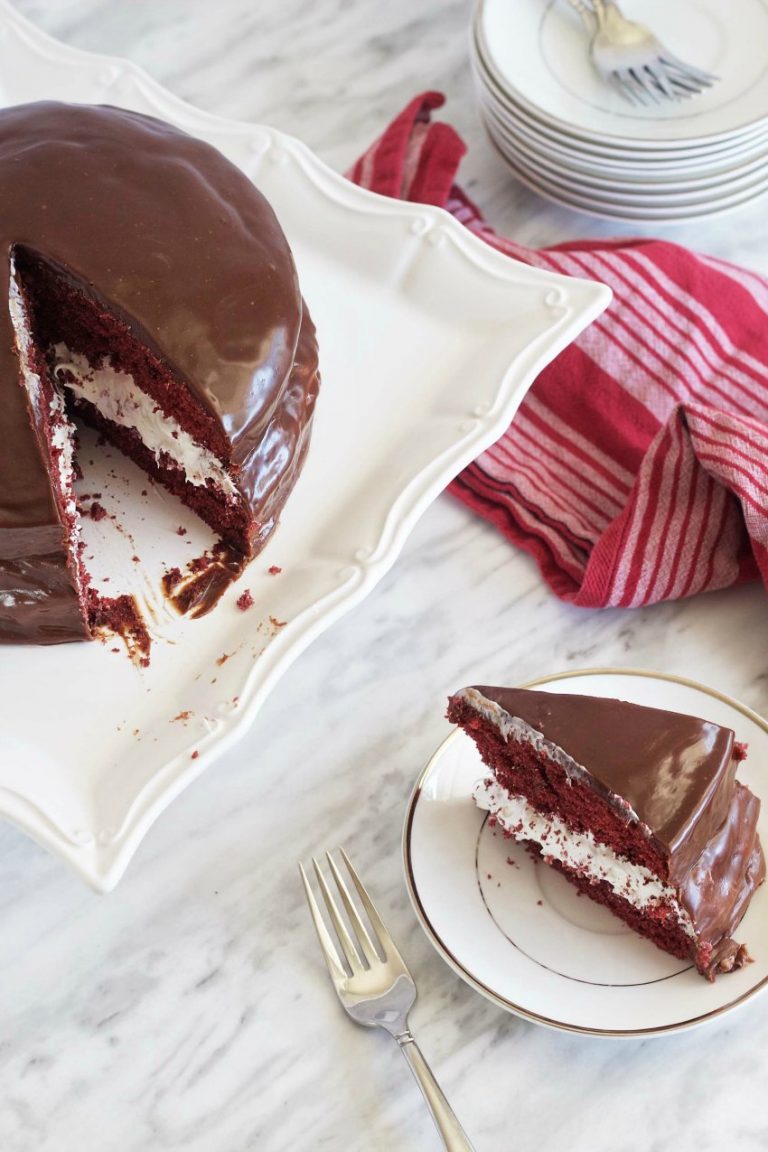 Celebrate Canada’s 150th with a Spectacular Jos Louis Cake | Best of ...